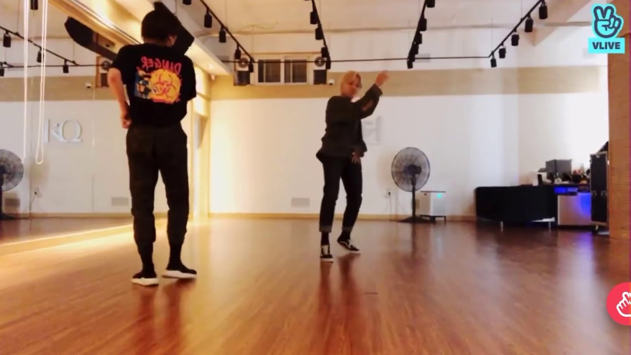 Wooyoung dancing to birthday suit by mike jay on vlive - YouTube