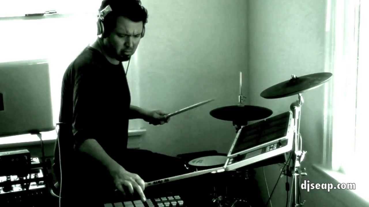 Ableton 9 and Maschine Live Dubstep Drum Assassin - Nigel Sifantus - Mad Live Beats Part 2 - YouTube