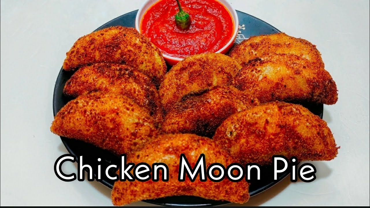 Creamy Chicken Half Moon Pie || ভিন্নধর্মী বিকালের নাস্তা | Fried ...