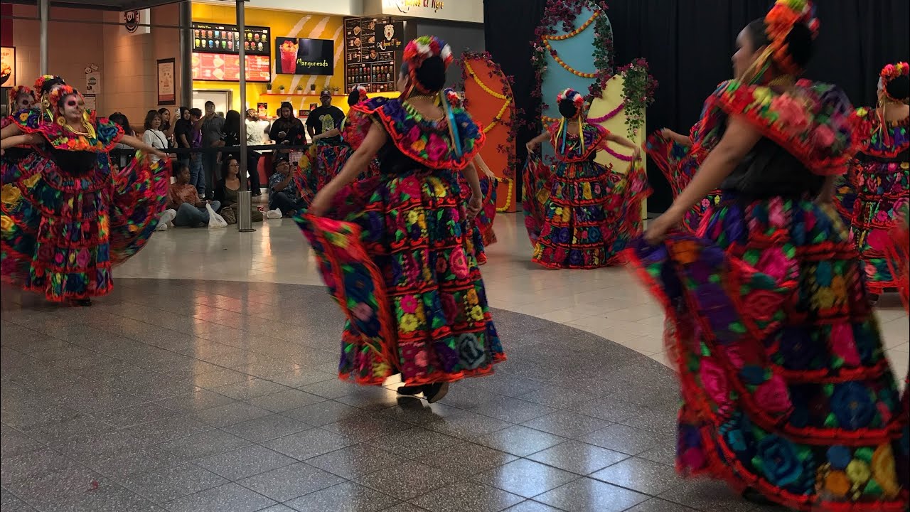 GFHM - Bonita Mall Día de Muertos Chiapas Folklorico 2023 - YouTube