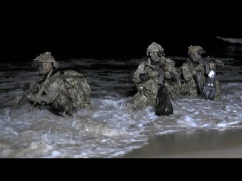 해군 특수전전단 특전요원 적진 깊숙이 침투섬멸 혹한기훈련 UDT/SEAL 적진 깊숙이침투임무완수 해군#해군 #UDT#SEAL#혹한기훈련#멸공#뉴스 - YouTube