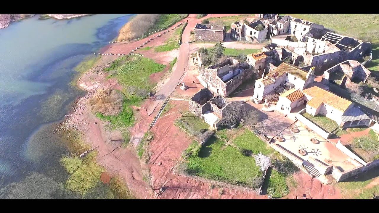 Village Celles "Salagou" Hérault-France. - YouTube