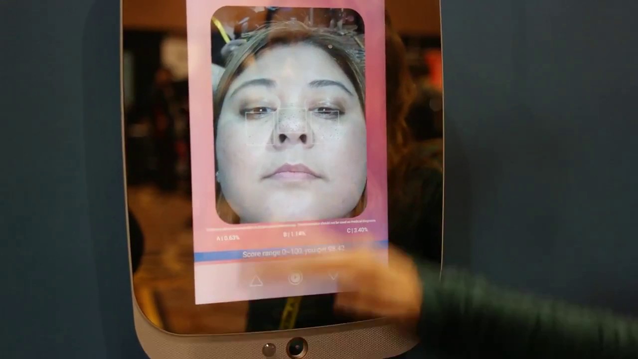 Uplush Hi-mirror display at beauty event .....www.uplush.com - YouTube