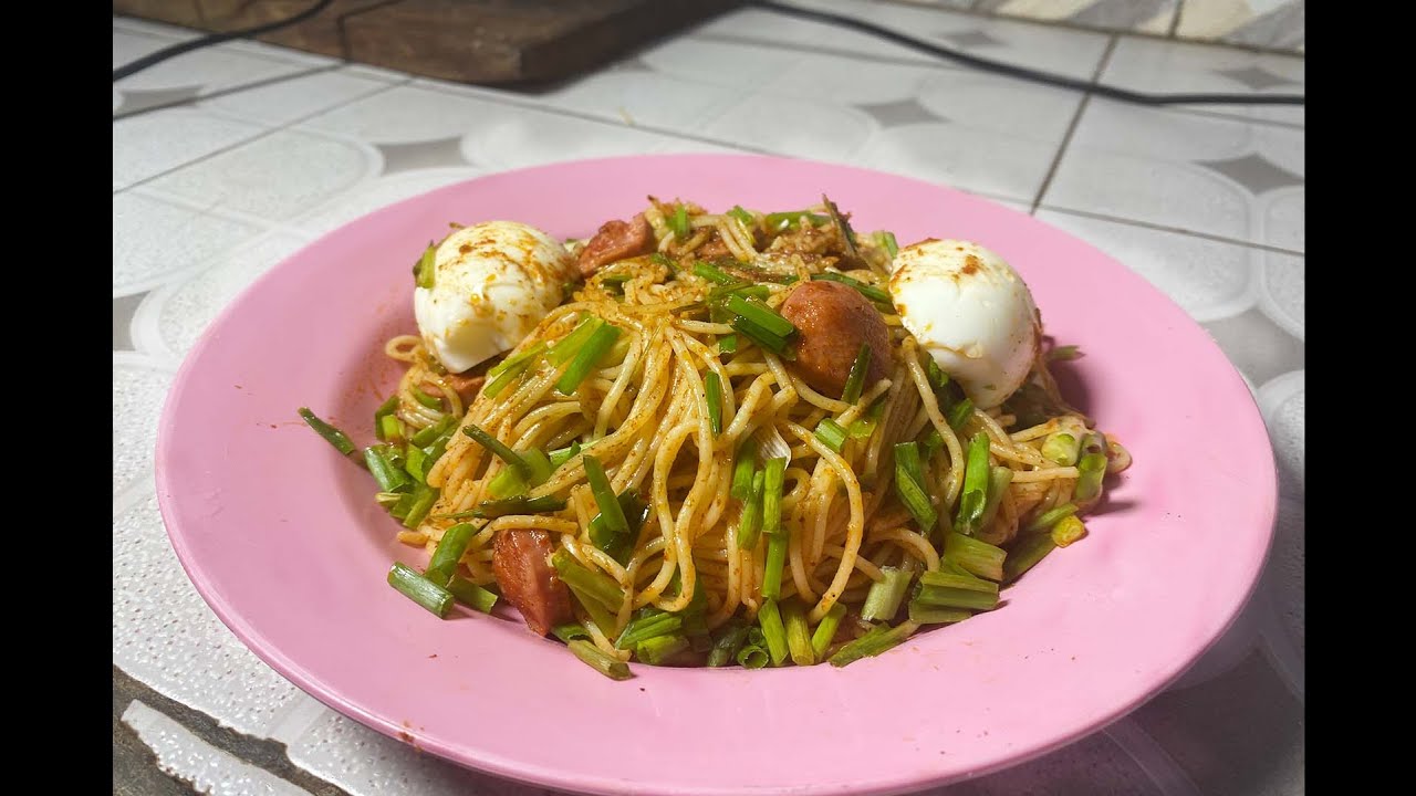 HOW TO MAKE HOT AND SPICY SPAGHETTI IN GHANA - YouTube