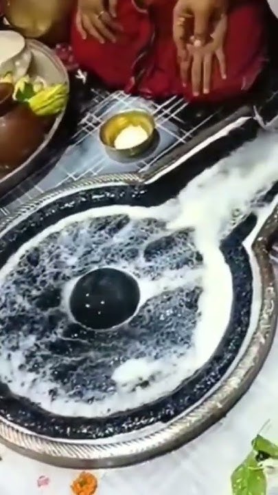 Aisa Damru Bajaya Bholenath Ne 🕉🌺|Hansraj Raghuwanshi #shorts #status #trending #mahadev - YouTube