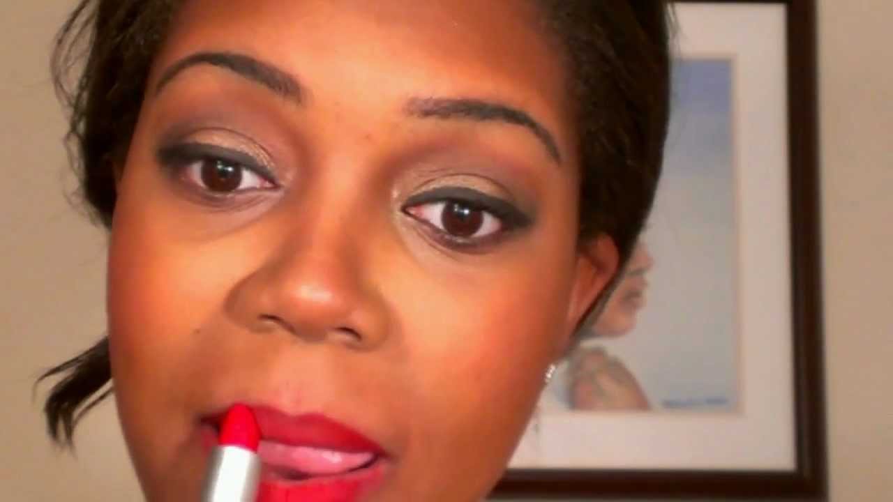 Red Lips For The Holidays Using Ruby Woo Youtube