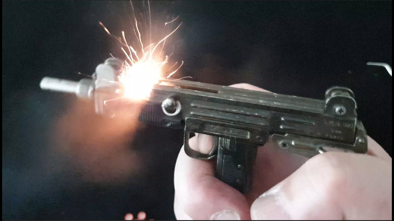 동산모형 풀메탈 미니어처에 '우지'도 있었네요 Dong San Miniature UZI Cap Gun - YouTube