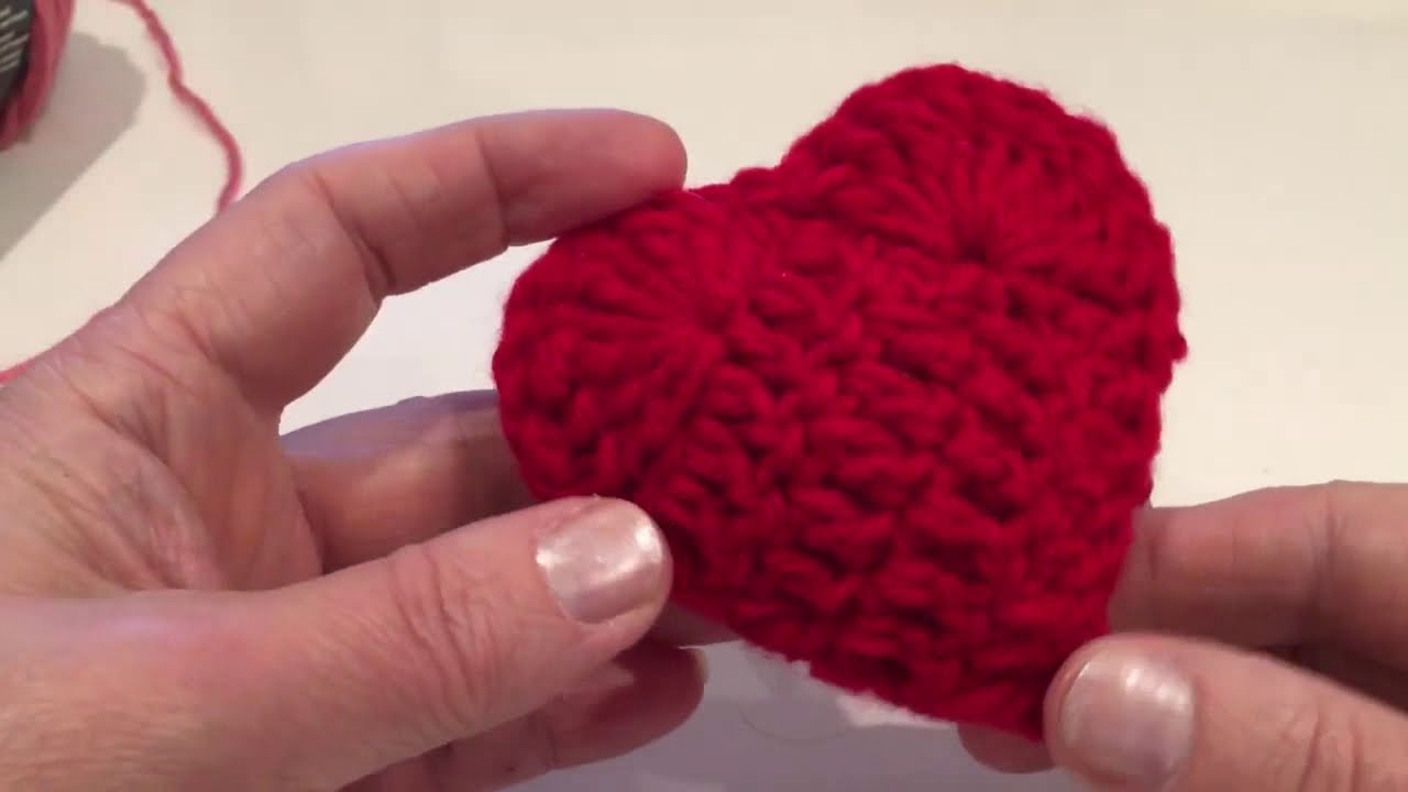 How to crochet padded heart - YouTube