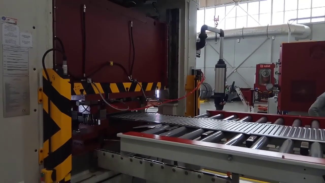630 Ton Panel Press - YouTube