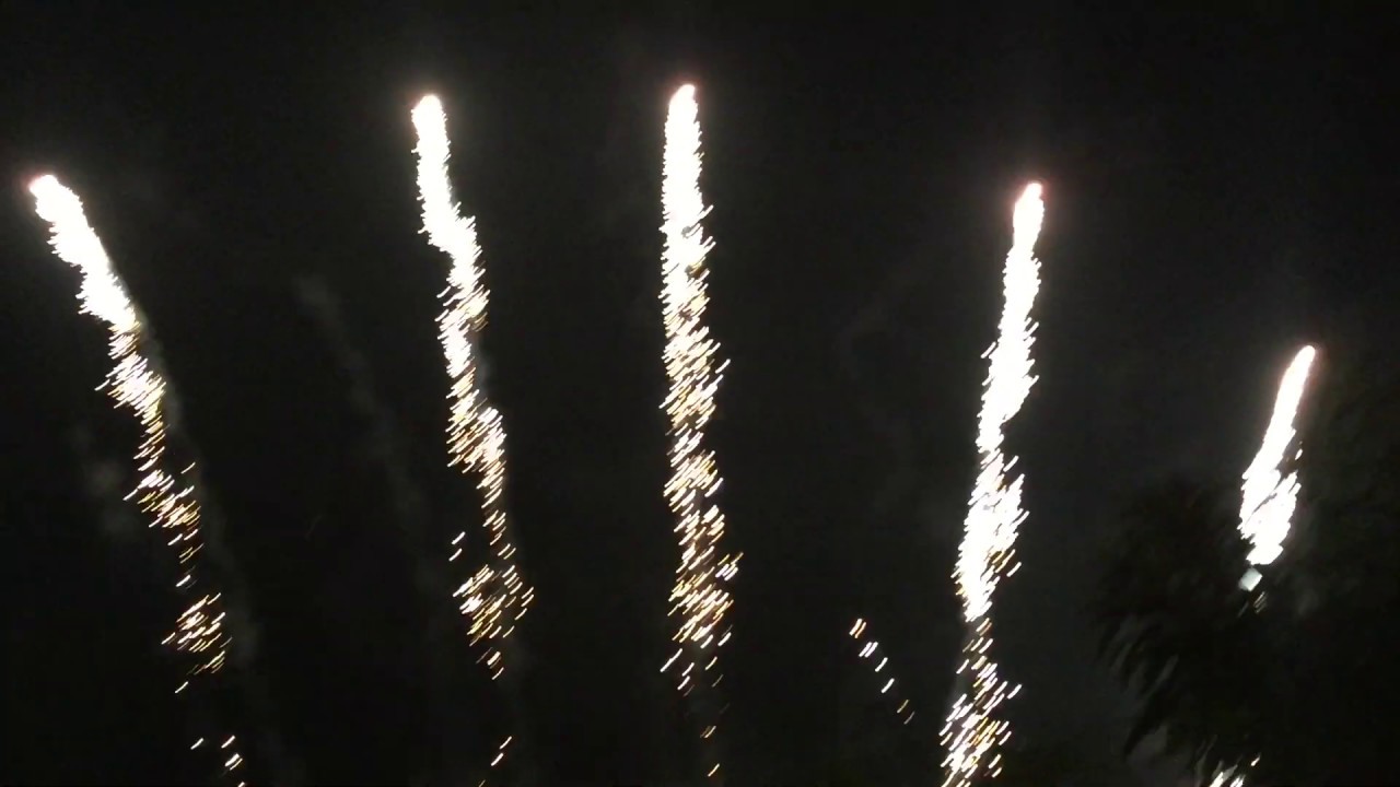 Dragon Fireworks Family Fireworks Package 2 Clear Ver - YouTube