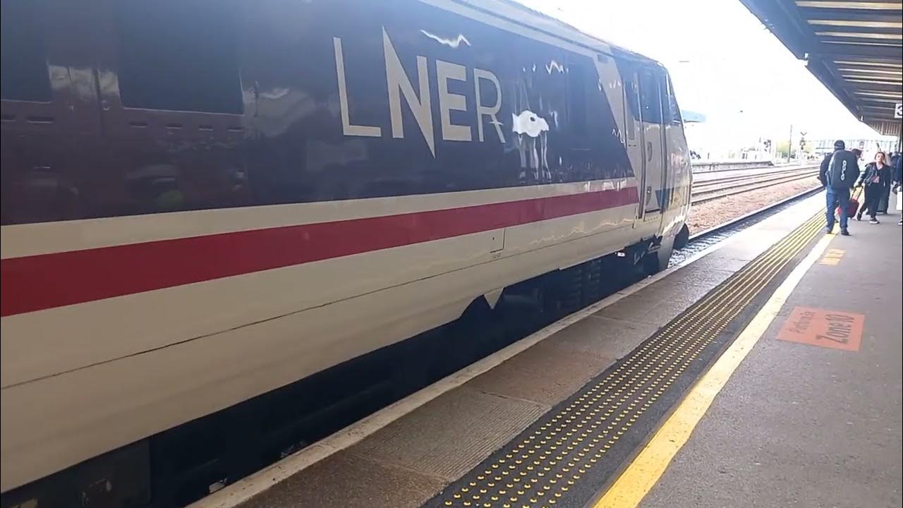 LNER 225 Arriving And Departing Doncaster - YouTube