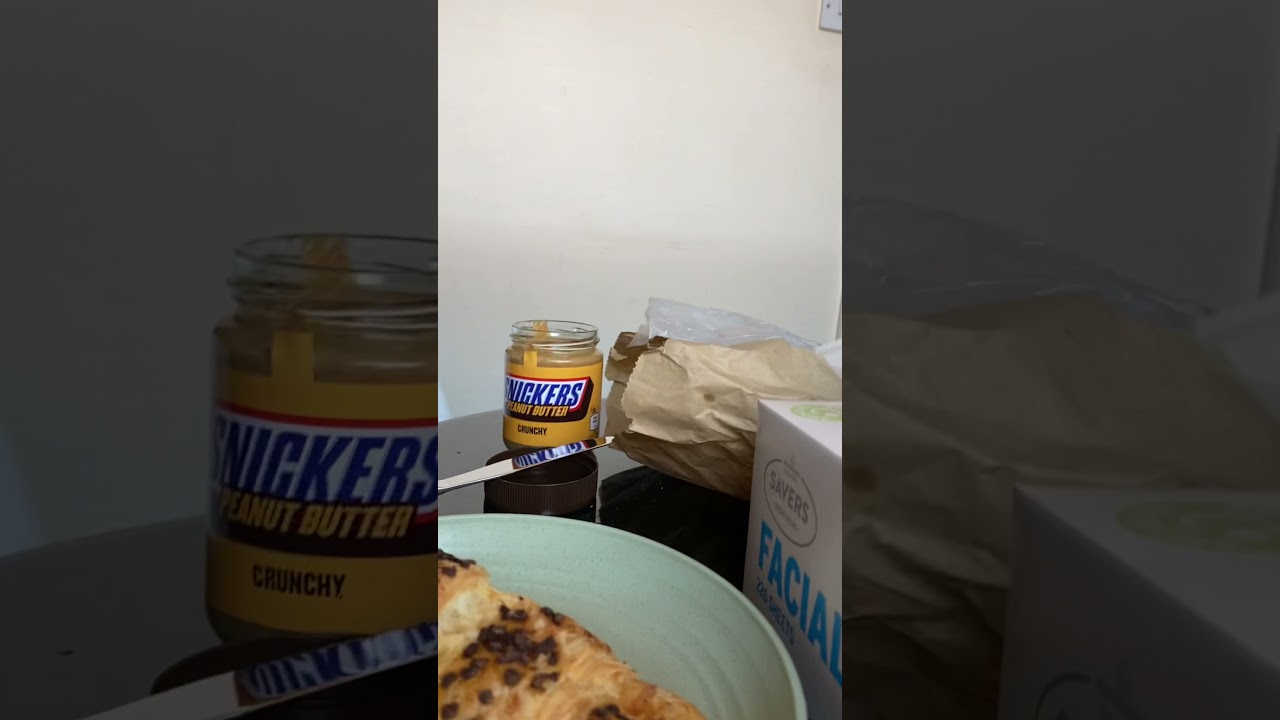 SNICKERS Peanut Butter and Chocolate Croissant - YouTube