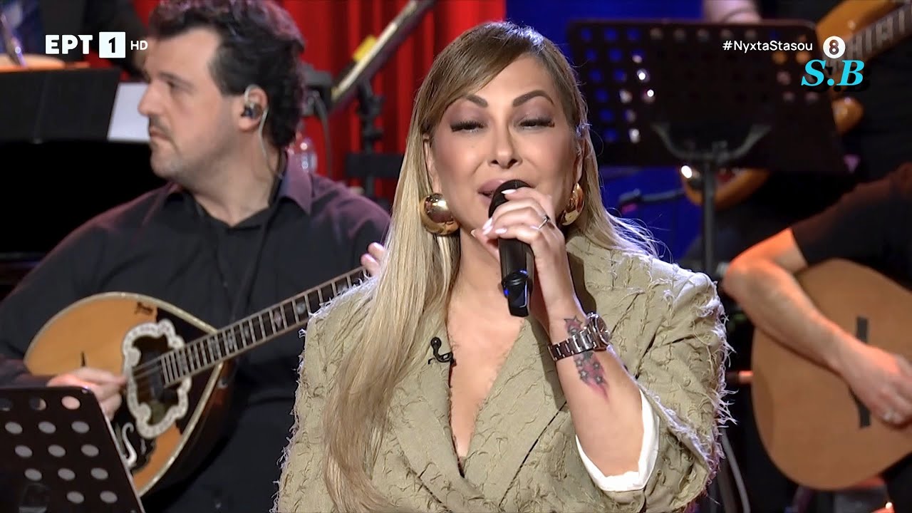 🎤Μελίνα Ασλανίδου ♪♫ Στο τραπέζι που τα πίνω & Πάλι θα κλάψω ♪♫ - YouTube