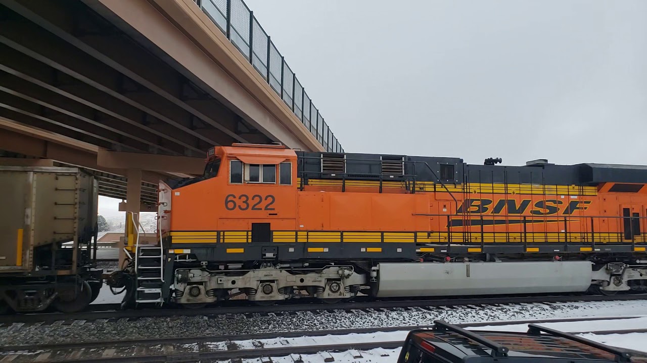 Northbound BNSF Neverend. #6160, #9176, #9015, #9728, #9730, #6322 ...