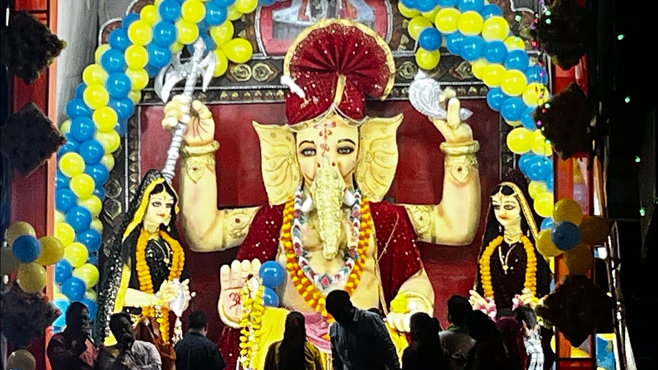 VIDISHA :- All Ganpati Bappa Murti || Small and Biggest Ganesh Pratima ...