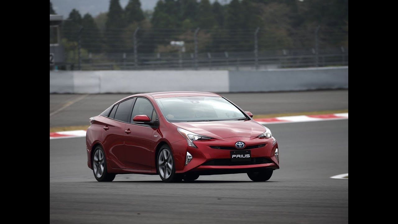 Toyota Prius IV : 1er contact en vidéo - YouTube
