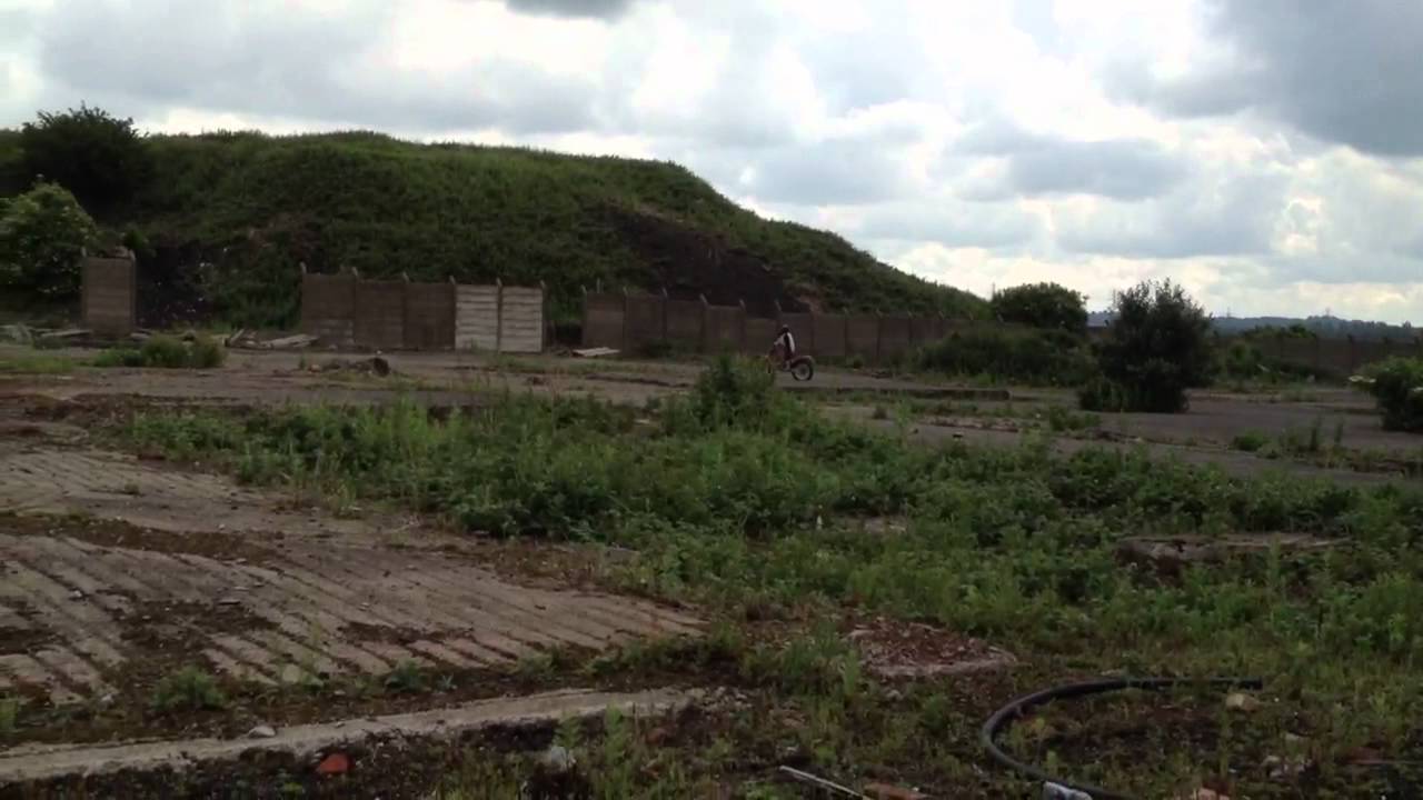 Dils 1st ride in beta synt. 125 - YouTube