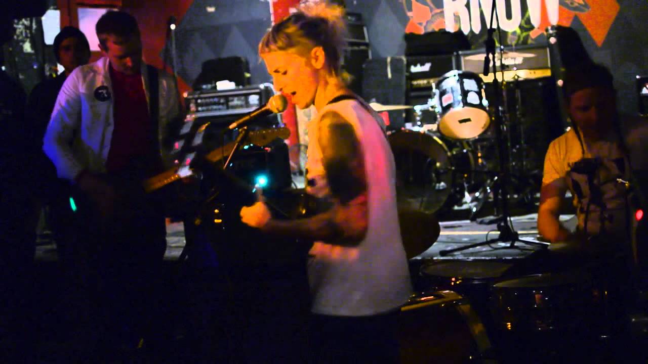 Backbiter Live at the Know - YouTube