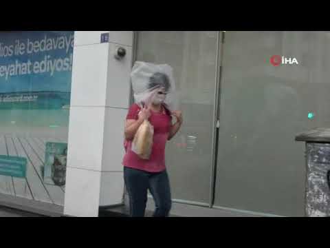 Antalya'da aniden bastıran sağanak yağmur vatandaşları hazırlıksız yakaladı