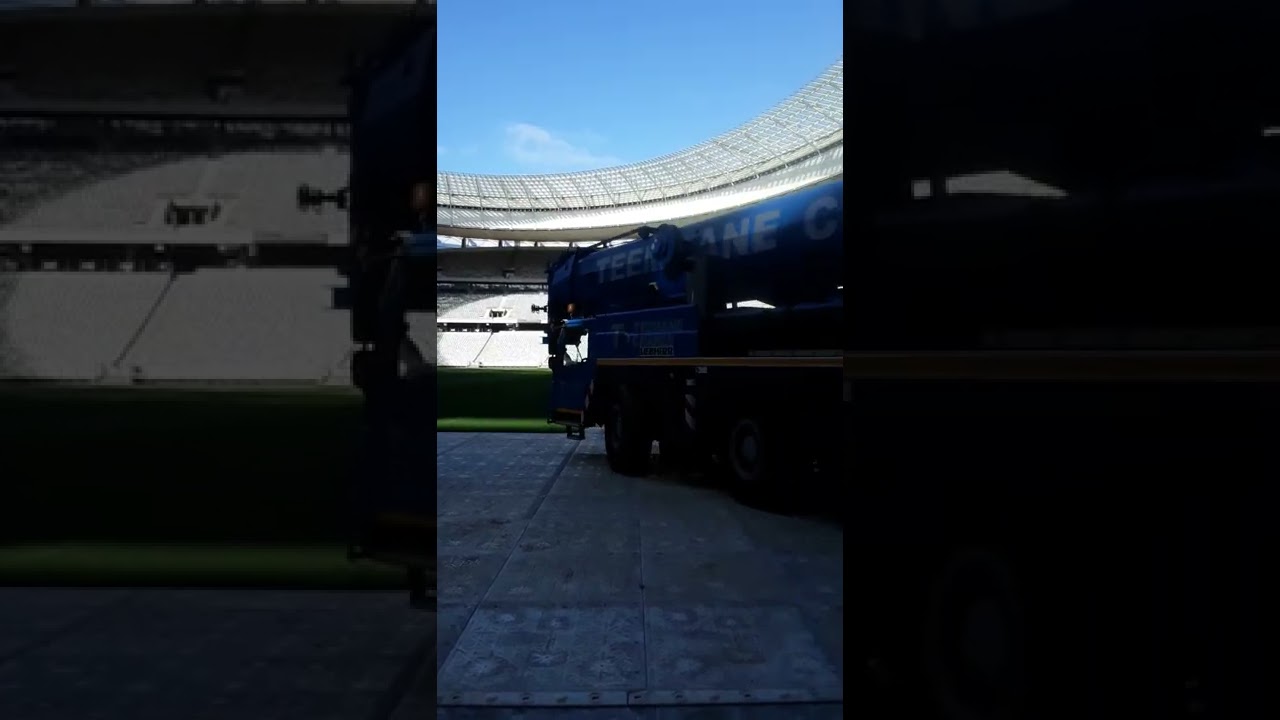 Teemane cranes preparing to start job at cape town stadium - YouTube