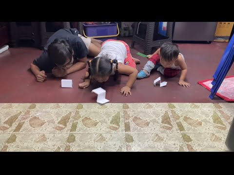 Paper Race Game - YouTube