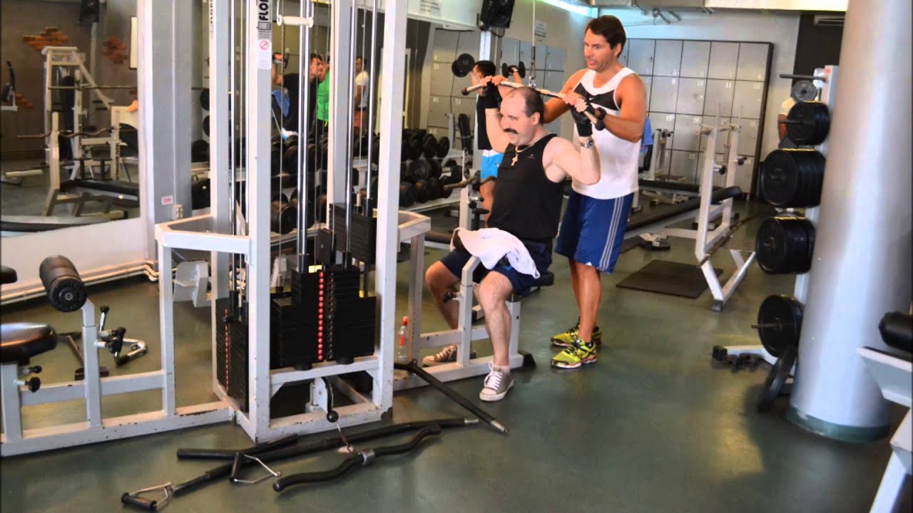 Body training with a blind person - YouTube