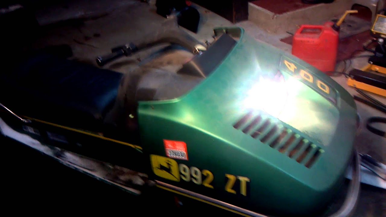 1976 John Deere 400 Snowmobile Lives!!! - YouTube