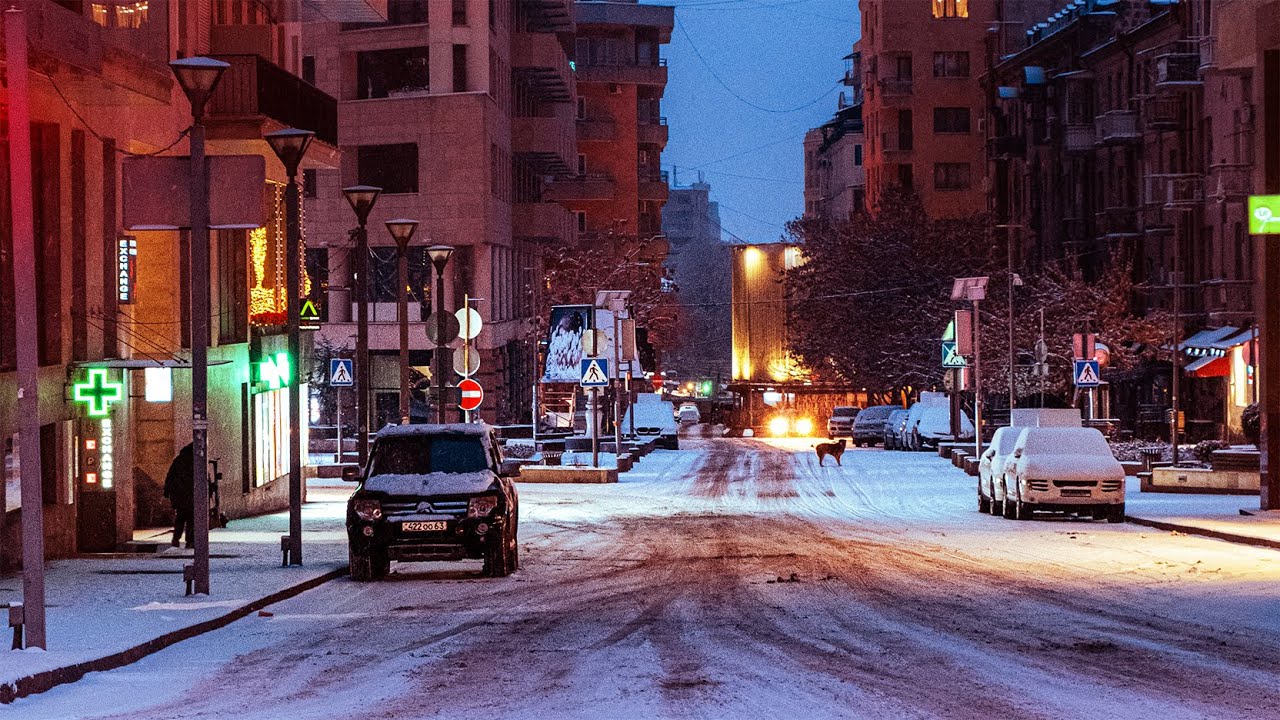 4k Yerevan - Winter 8 AM morning walking tour on Tumanyan street. Snow ...