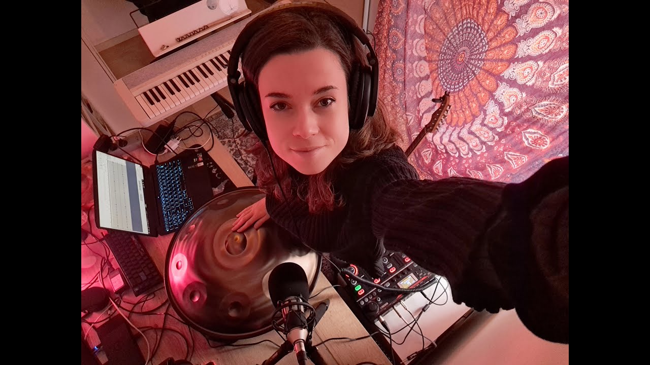 ~trying out live looping for the first time~ - YouTube