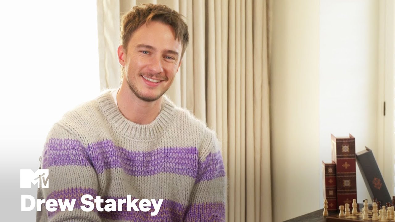 “He’s collecting us like Pokémon” Drew Starkey on Going from ‘Outer ...