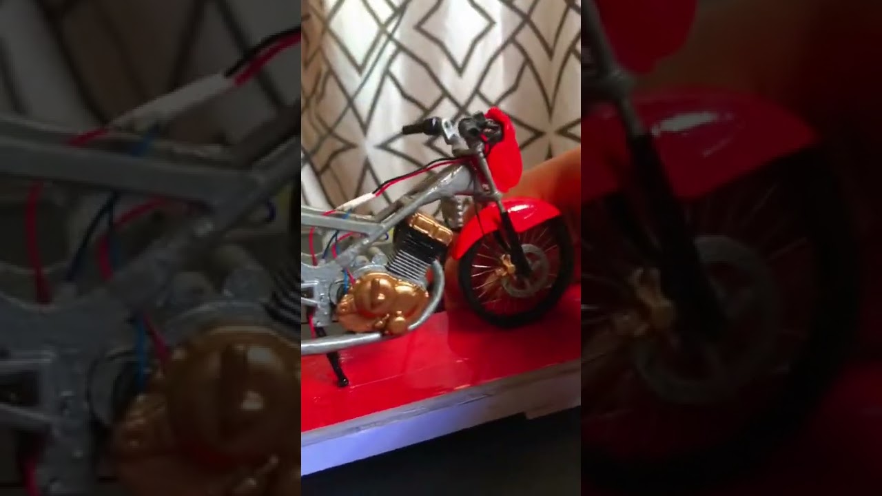 Miniature Motorcycle backfire (Raider 150 1st gen) - YouTube