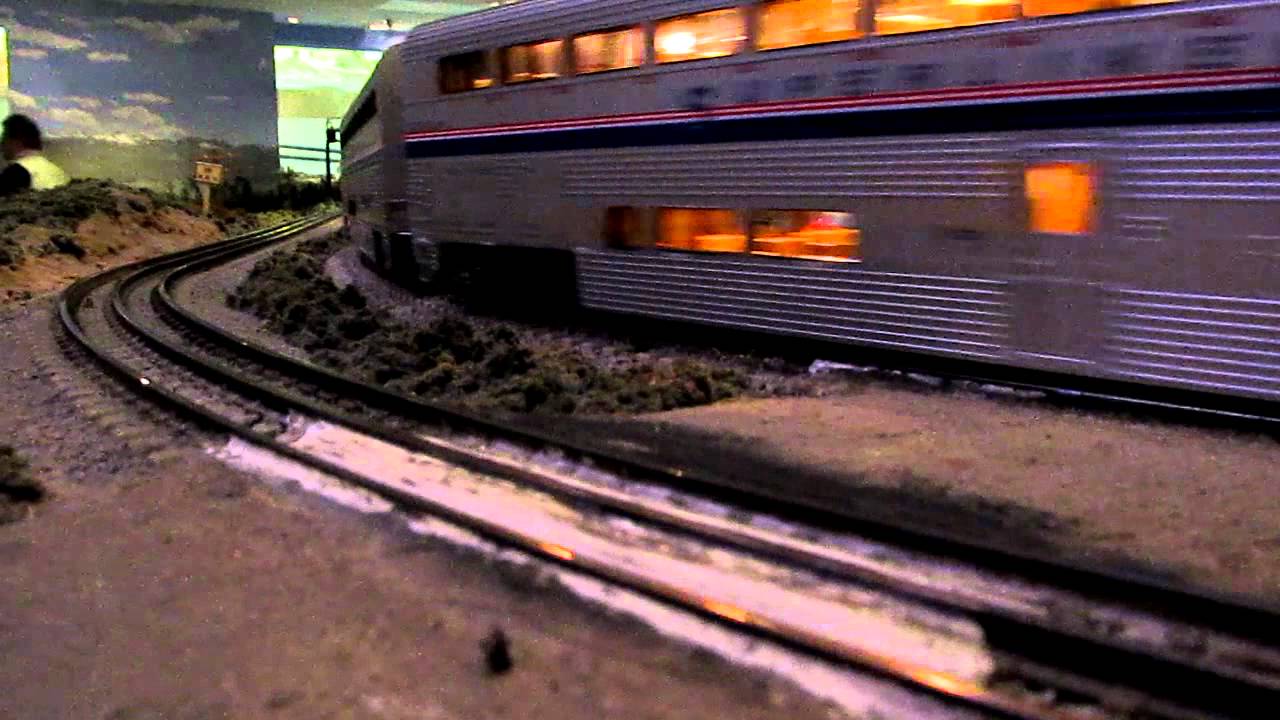 MTH Premier Amtrak P40DC (Genesis) #802 and #800 Runby 03-19-2011 - YouTube