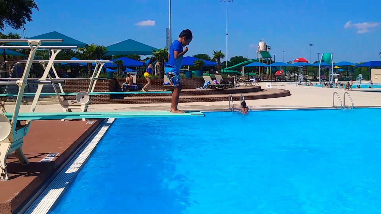 Christian first dive in the deep 2020 - YouTube