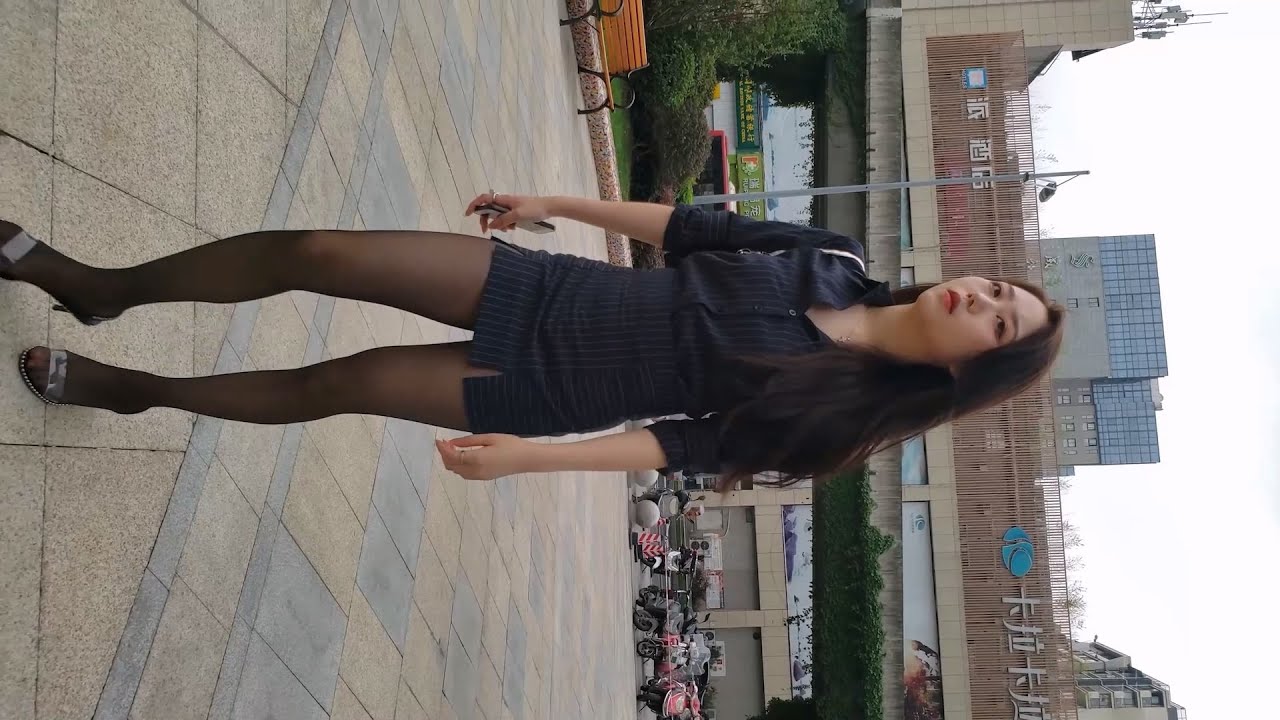 街拍职业装气质美女 黑丝短裙性感好身材 Youtube