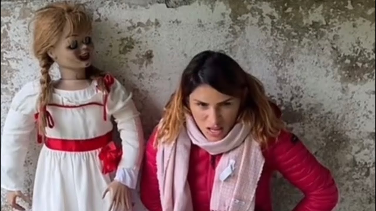 Annabelle m’aides pour s’échapper , Annabelle helps me to escape😃 - YouTube