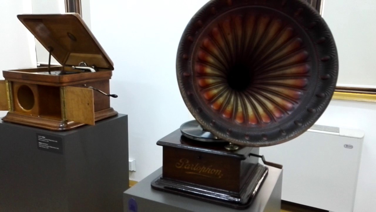 Musical Instruments in Palas Iasi, Romania - YouTube