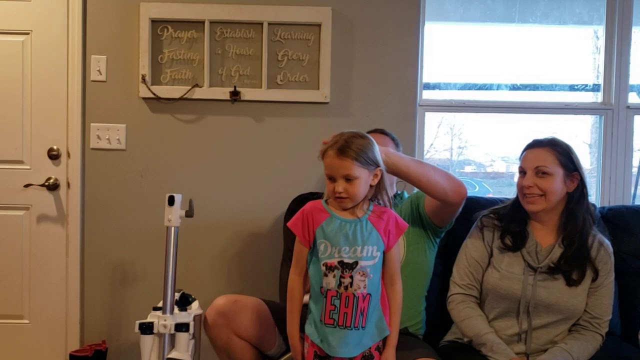 Episode 3 - 5 ponytails in 1 minute. Dad does hair. - YouTube
