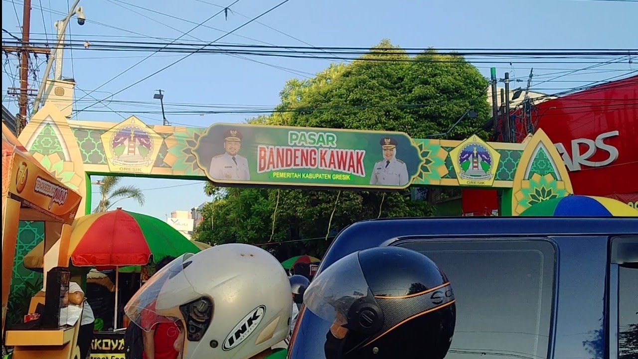 VLOG PASAR BANDENG!!! TRADISI UNIK KOTA GRESIK - YouTube