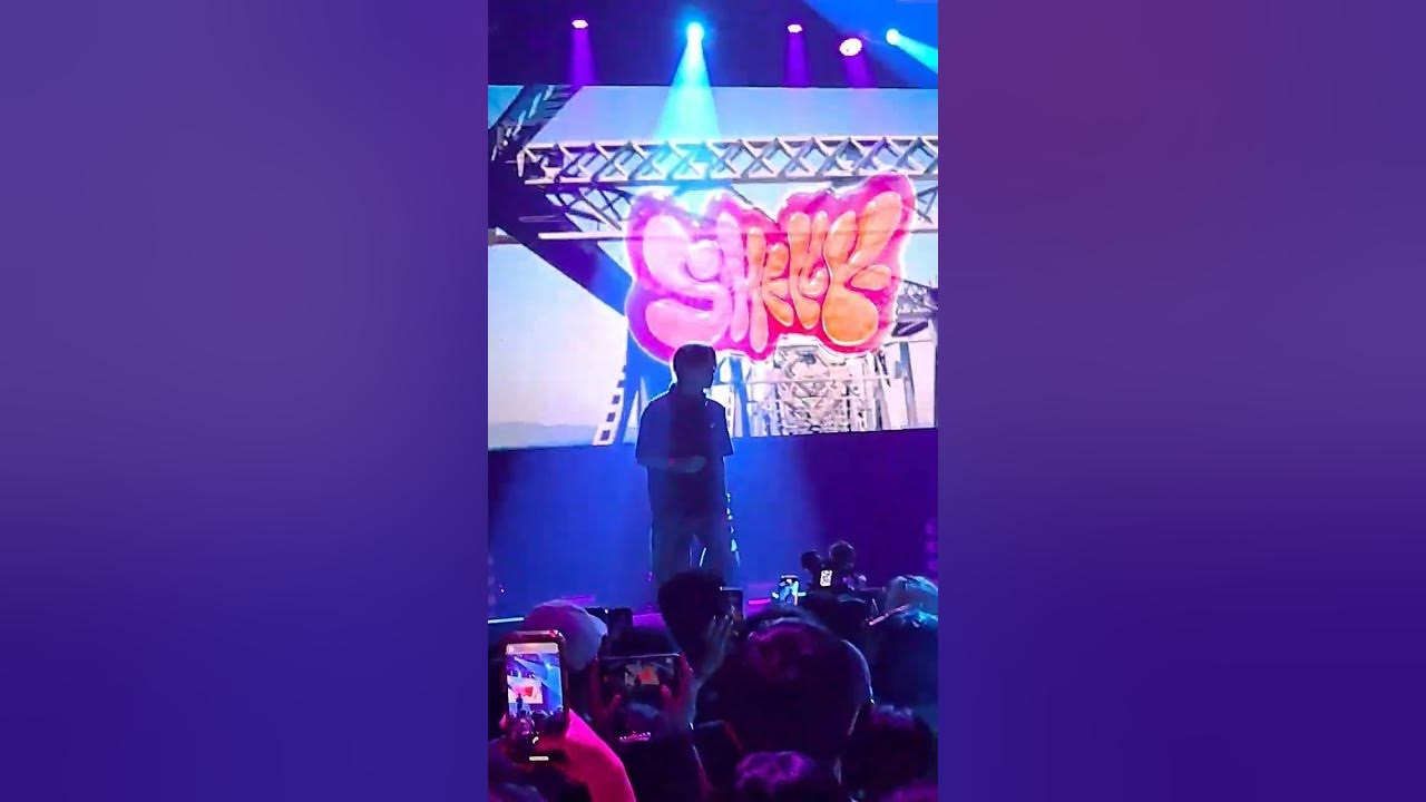 OB03-SHELLY (情歌) PG One台北巡迴 - YouTube