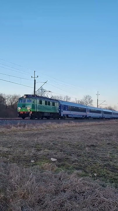 EU07-052 z IC Orzeszkowa do Szklarskiej Poręby #pociągi #pkp_intercity #rarytas - YouTube
