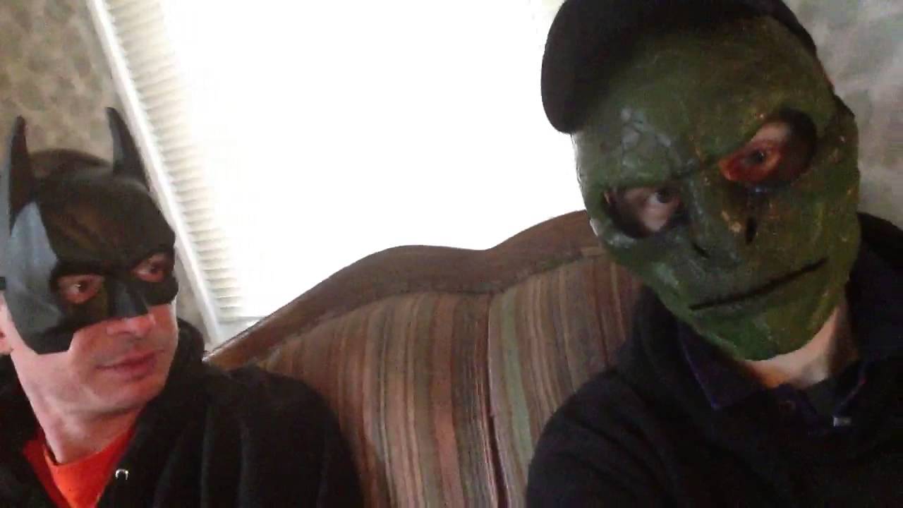 Reptile and Batman - YouTube