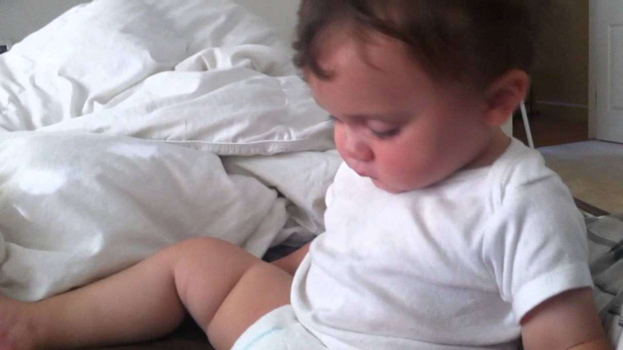 Baby dozing off - YouTube