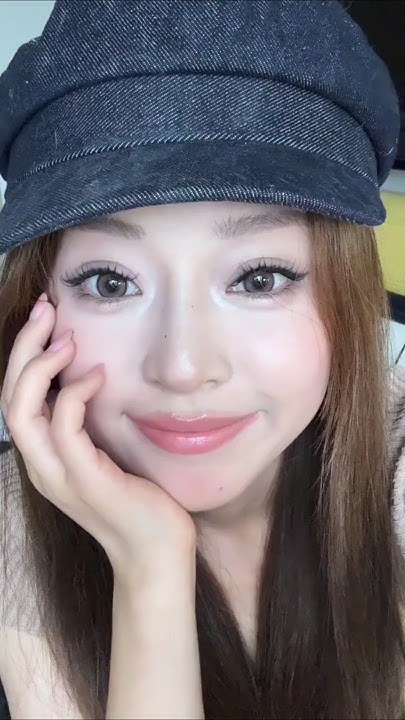 Simple 2 Minute Makeup Tutorial 💖. - YouTube