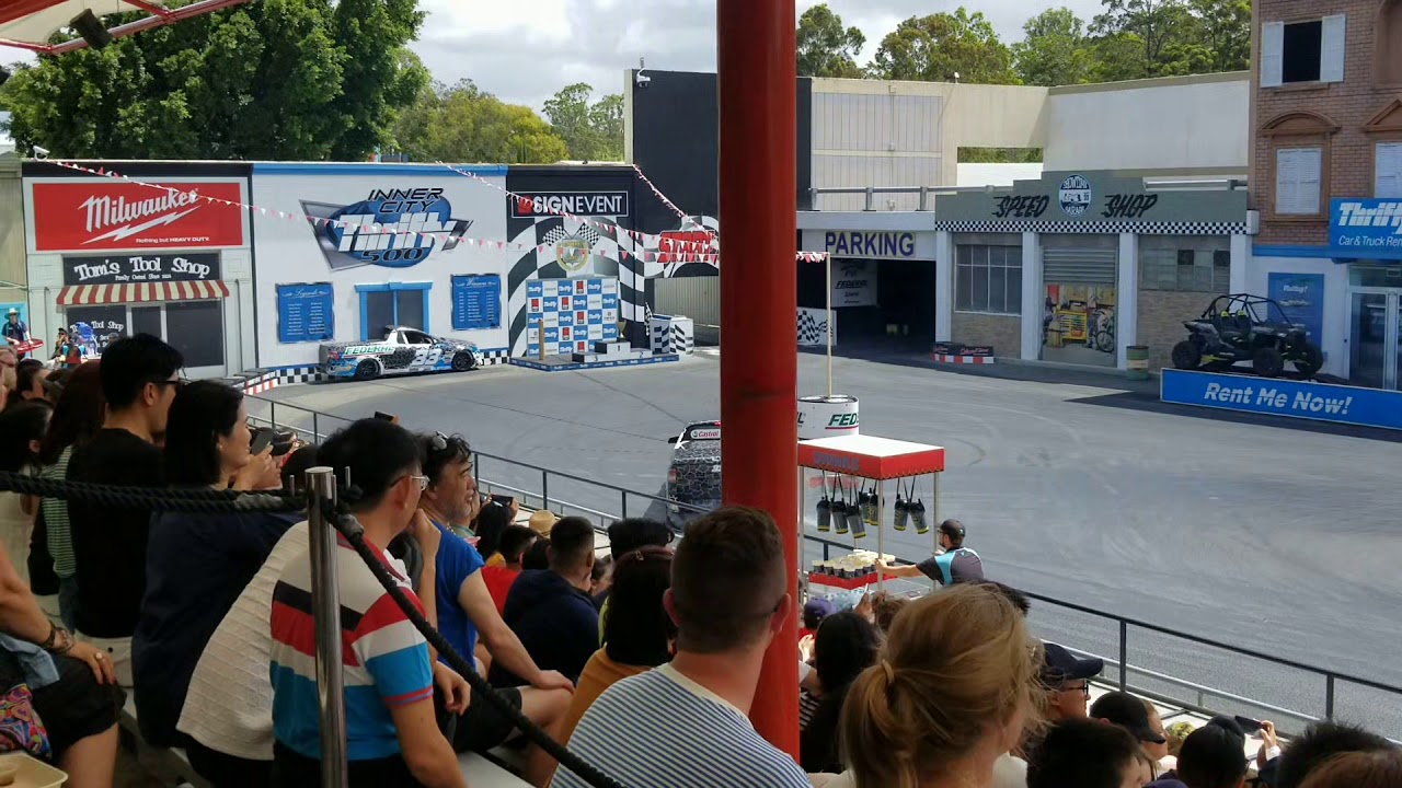 2020 movie world stunt show - YouTube