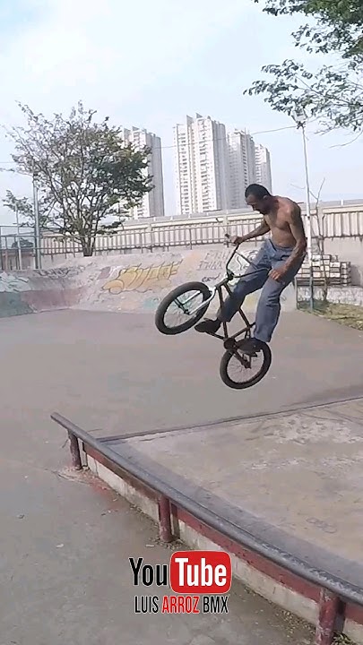 MANUAL 180 FAKIE MANOBRAS BMX STREET FREESTYLE BIKE #shorts #bike #graudebike - YouTube