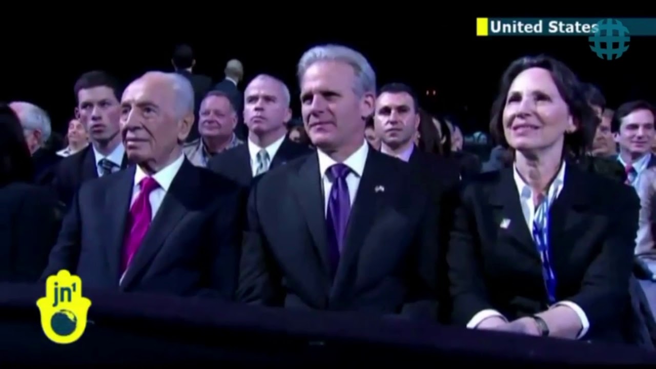 Obama Alien Body Guard - YouTube