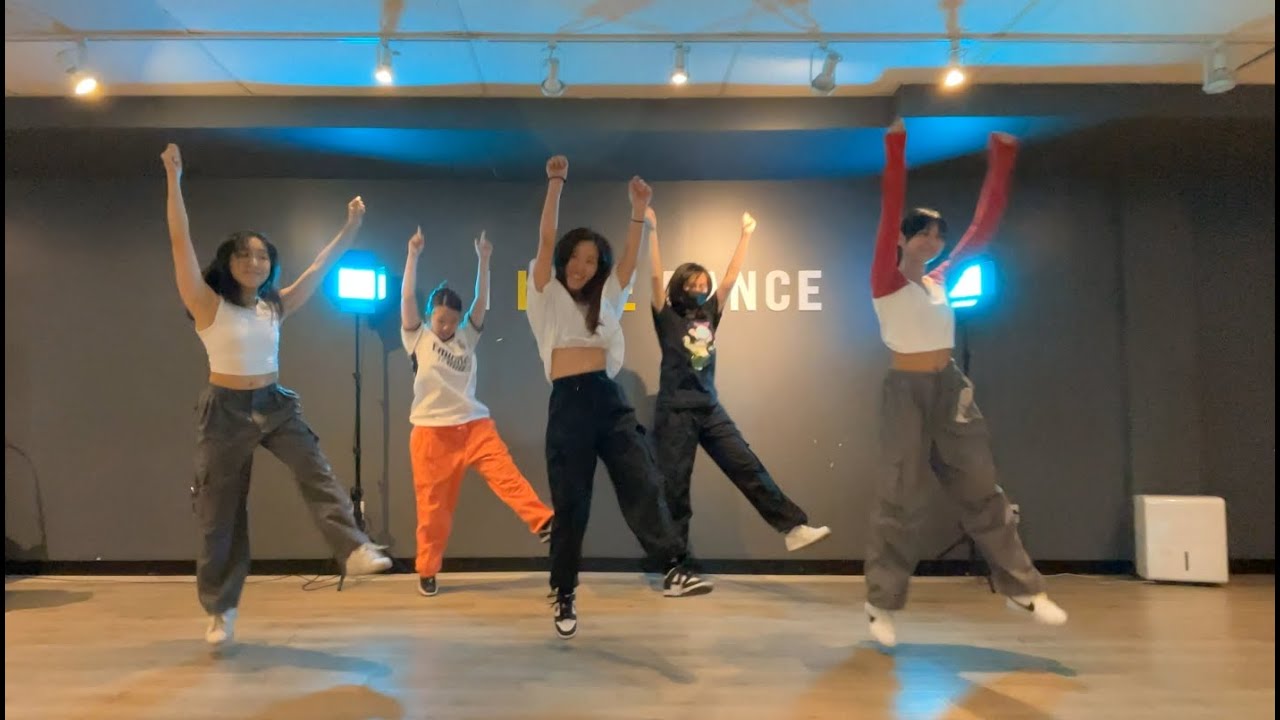 NewJeans - How Sweet [dance cover] - YouTube