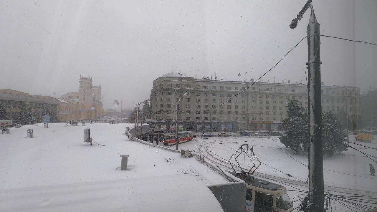 Snowfall in Kharkiv, Ukraine - YouTube