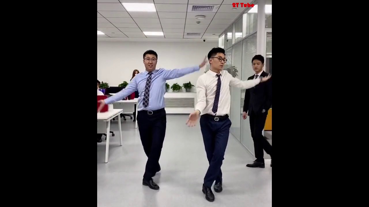 2T Funny Office Dance Asia (Day 11) - YouTube