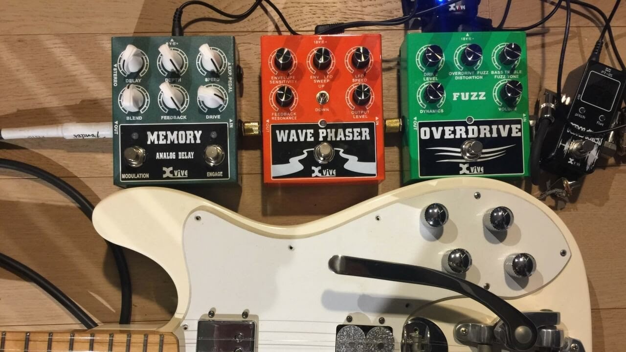 Guitar Fuzz Overdrive Phaser & Delay Pedals Demo Xvive W1 W2 W3 - YouTube